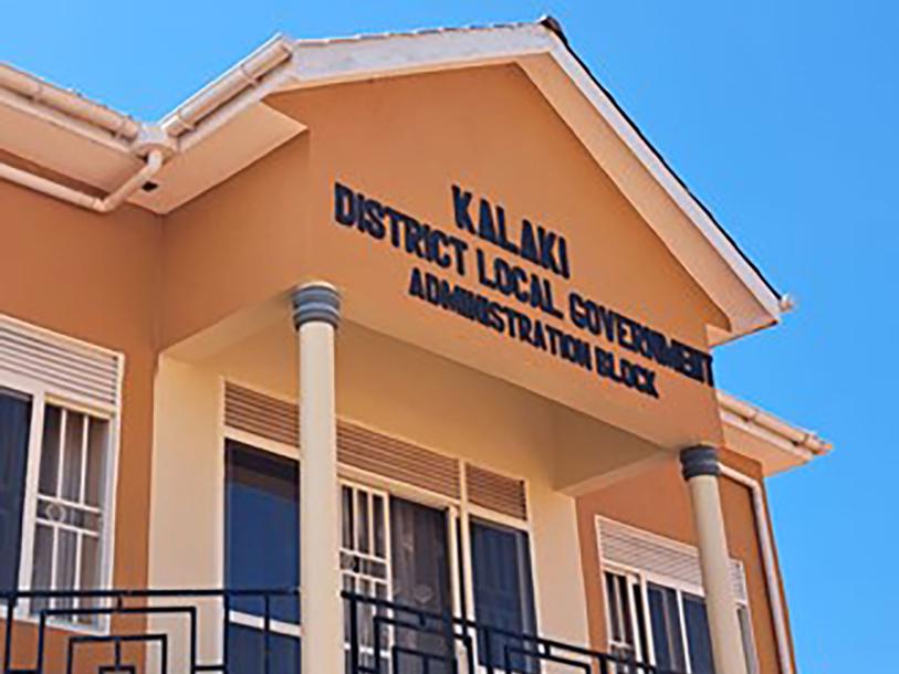 How distance from local administrators affects public service delivery ...