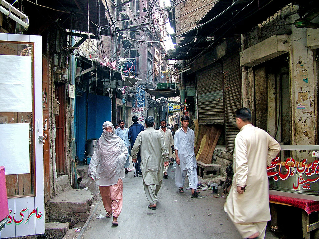 A_street_inside_slum_of_Lahore_Pakistan - IGC